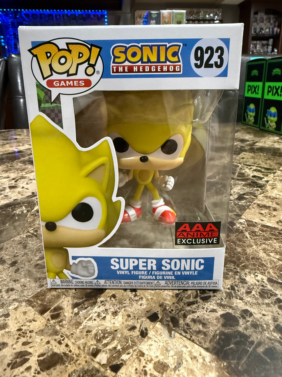 Super Sonic Funko Pop #923 (AAA Anime Exclusive) – The Poppin Duo Store